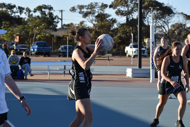 Ravens Take Close Win | The Whyalla News